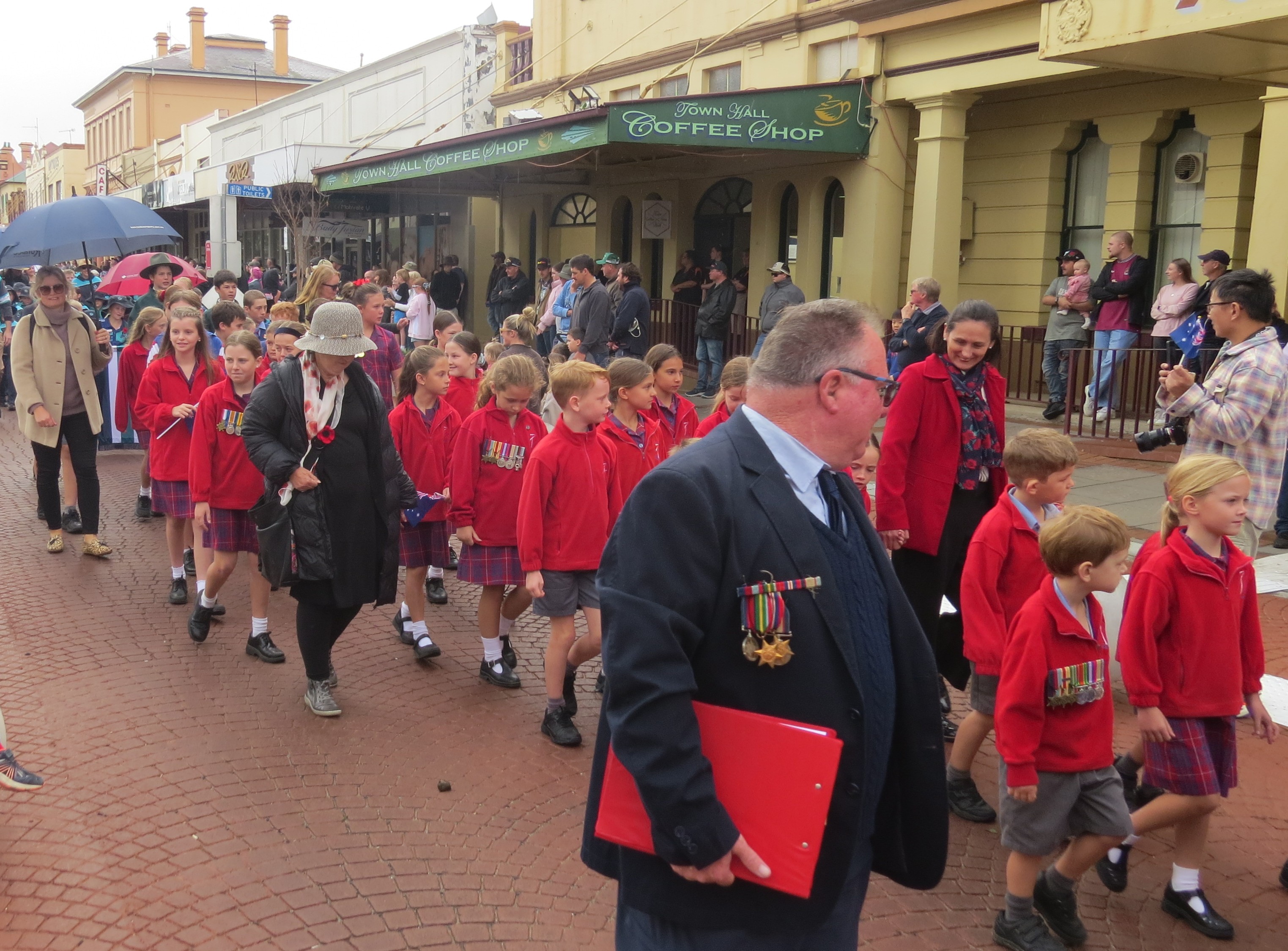Glen Innes ANZAC Day March 2025 Photo Gallery - Glen Innes News
